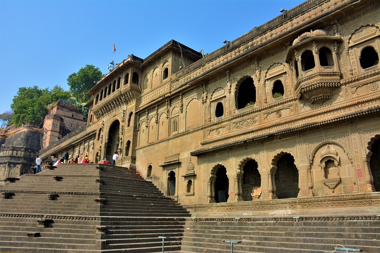 Majestic Maheshwar in Madhya Pradesh - Explore Ahilya Fort, Temples and ...